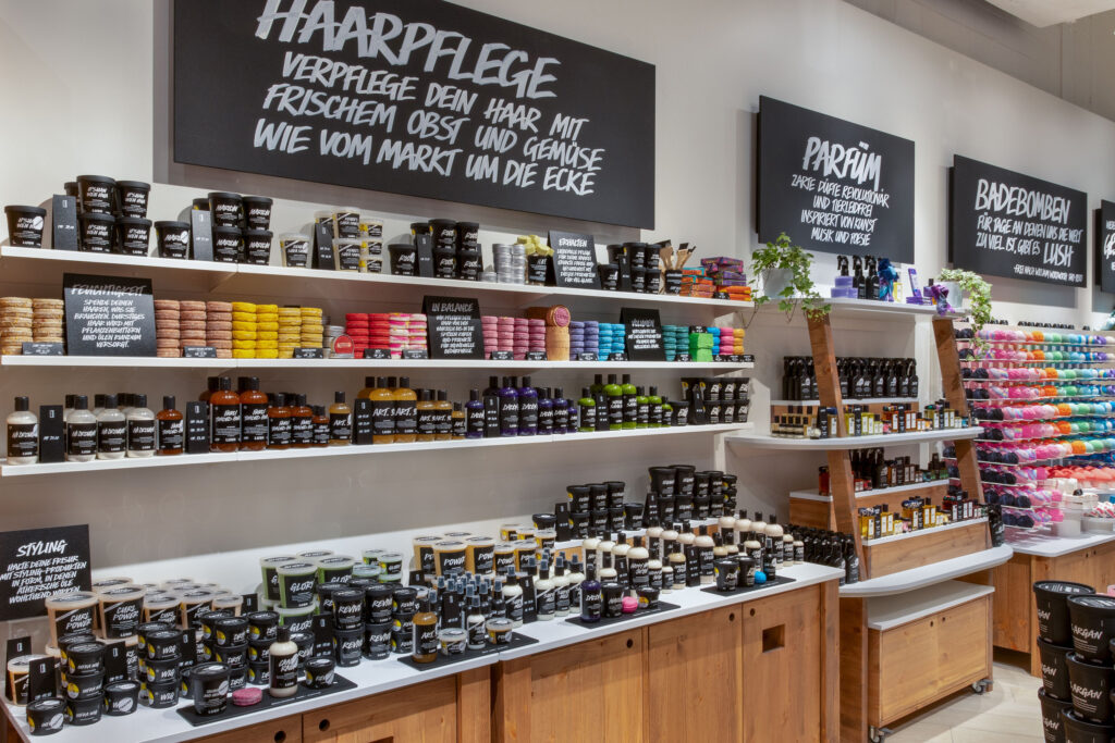 LUSH cosmetics use Polygood® panels in 30 stores worldwide